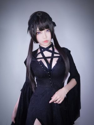 Mengenal Ely, Cosplayer Asal Taiwan yang Memiliki Tubuh Super Seksi!