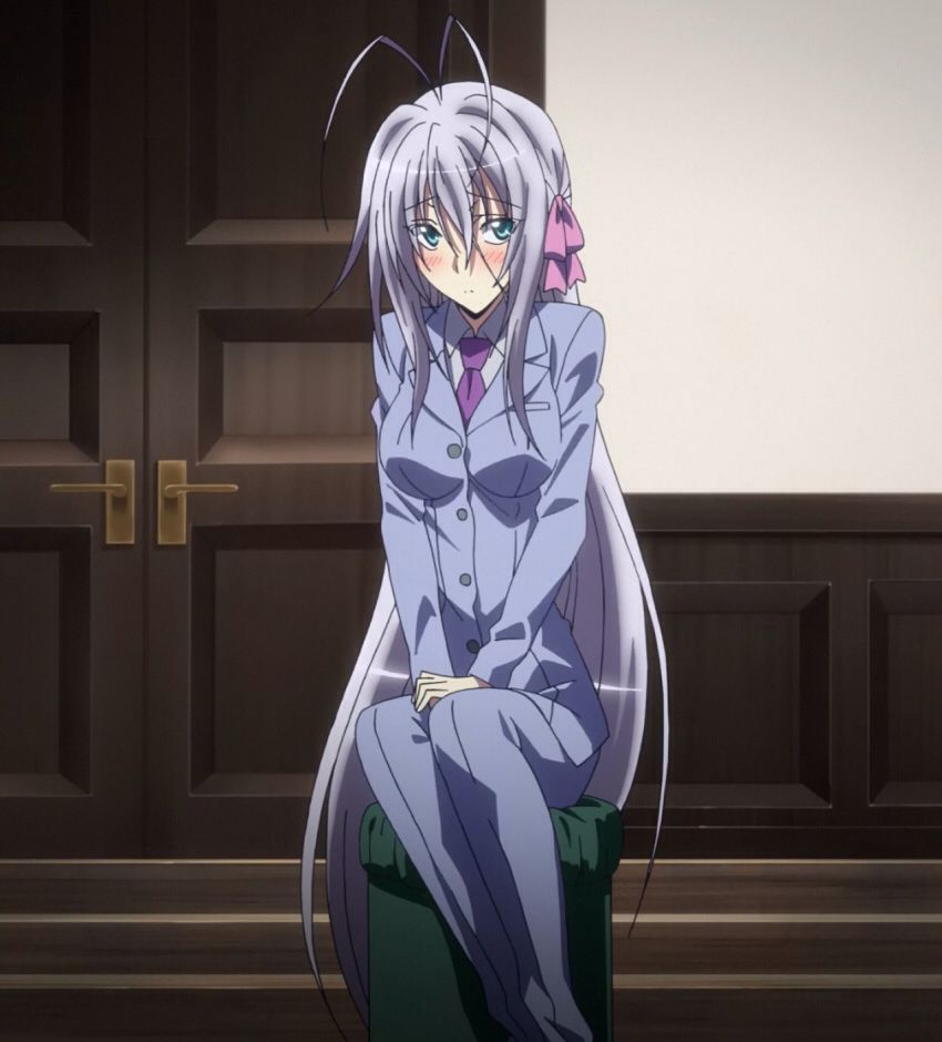 10 Karakter Cewek Cantik Dari Anime High School DxD - Dafunda.com