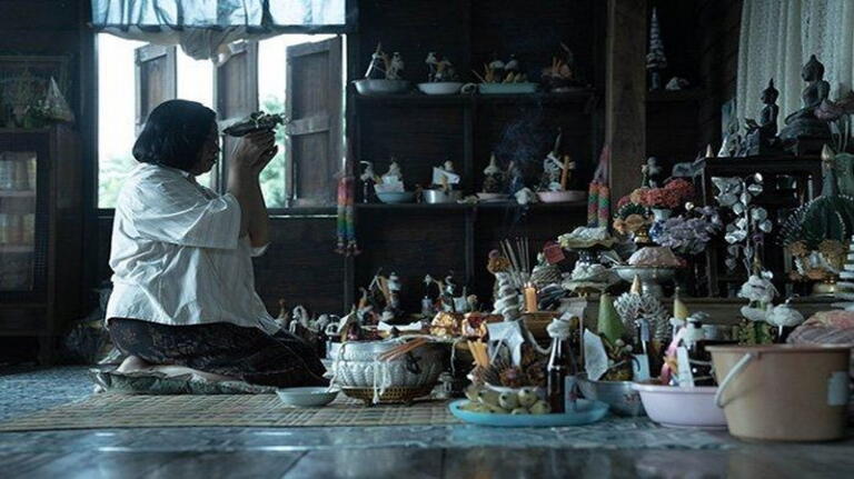 Review The Medium (2021): Film Horor TerbaikThailand - Dafunda.com