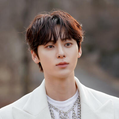 10 Fakta Hwang Min Hyun, Aktor Utama di Drakor Study Group - Dafunda.com